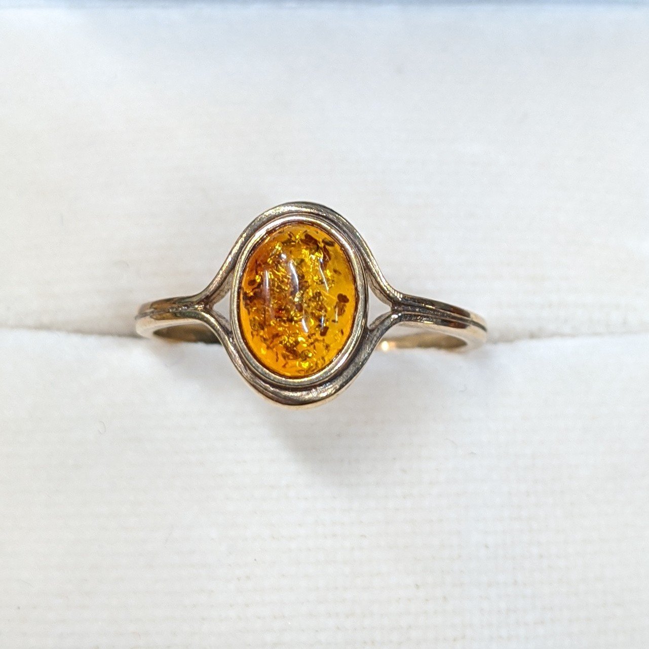 9ct Yellow Gold Amber Ring - Howells Jewellers