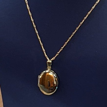 9ct Yellow Gold Large Oval Locket on 20" Chain - Howells Jewellers